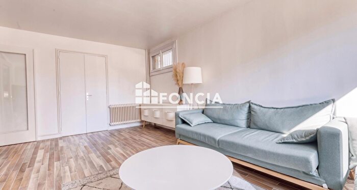 Châtillon, Vauban, Coulée Verte : Appartement 4 pièces à vendre