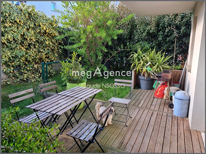 Appartement à vendre - Bréal-sous-Montfort - 3 pièces - 2 chambres