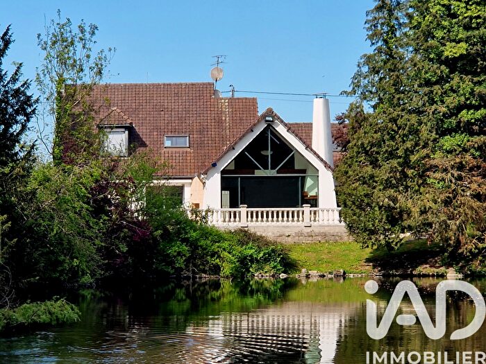 Maison 8 pièces à vendre à Bray-sur-Somme
