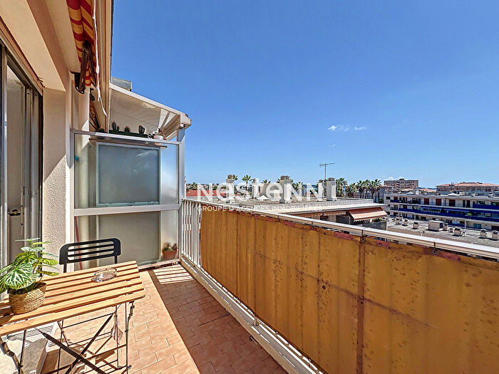 Appartement à vendre - Vallauris, Golfe Juan, Vieux Port - 1 pièce