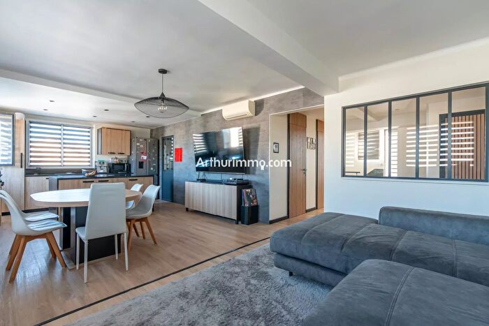 Sucy-en-Brie, Petit Val, Côte : Appartement 5 pièces à vendre
