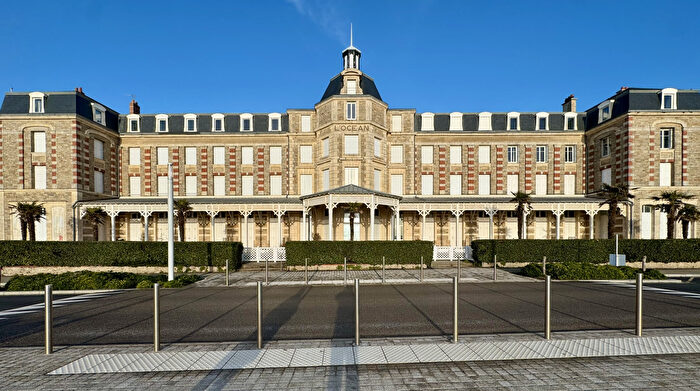 Appartement à vendre - Pornichet, Centre-ville, Gare, Gambetta - 6 pièces - 4 chambres