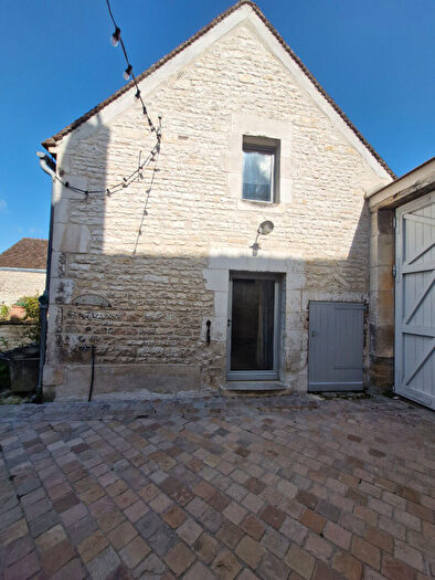Irancy : Maison 2 pièces à louer