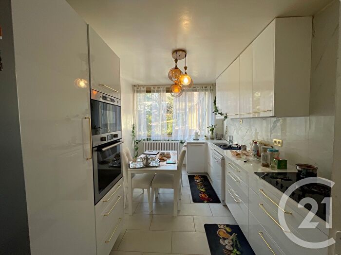 Appartement à vendre - Saint-Étienne, La Terrasse, Bel Air, Bergson, Carnot - 4 pièces - 2 chambres