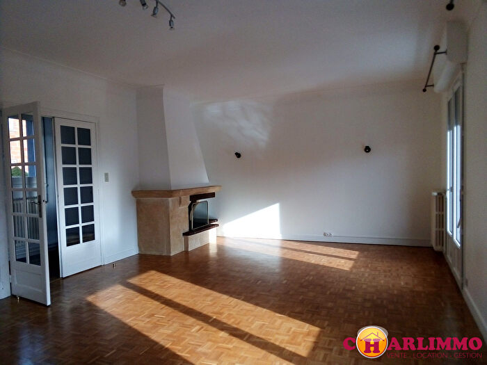 Maison à louer - Saint-Junien - 4 pièces - 3 chambres