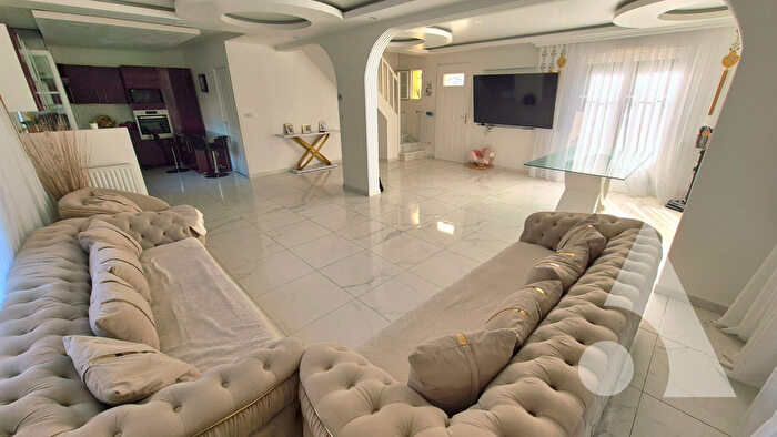 Maison à vendre - Troyes - 5 pièces - 4 chambres