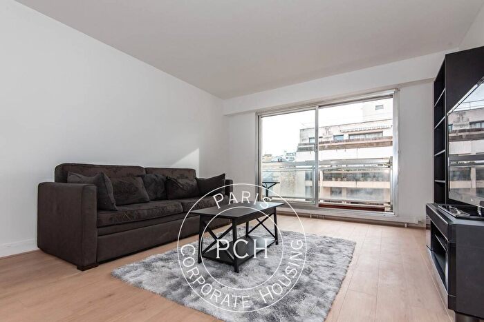 Appartement à louer - Porte Dauphine, Paris ème arrondissement - 2 pièces - 1 chambre