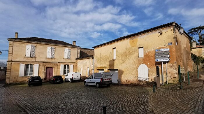 Maison à vendre - Bourg - 8 pièces - 5 chambres