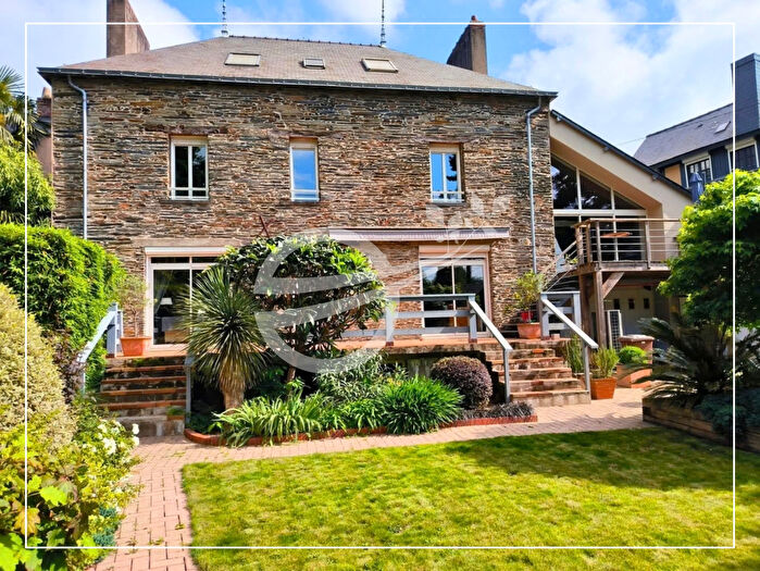 Maison 12 pièces à Guémené-Penfao, à vendre