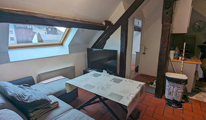 Appartement à louer - Orléans, La Cigogne - 2 pièces - 1 chambre