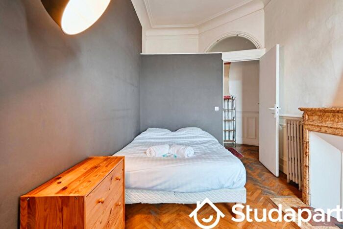 Notre Dame du Mont, Marseille 6ème arrondissement : Appartement 1 pièce à louer