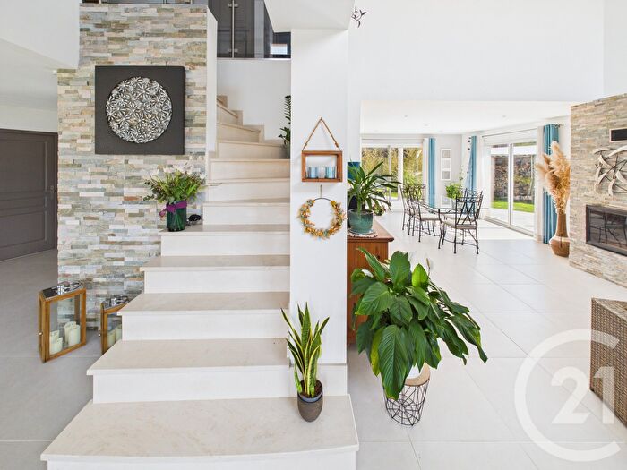 Maison à vendre - Saint-Léger-en-Yvelines - 8 pièces - 5 chambres