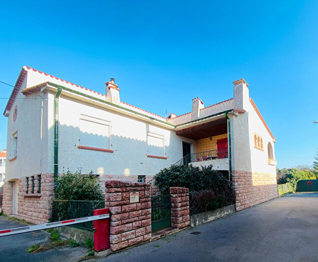 Maison à vendre - Argelès-sur-Mer, Centre-ville - 5 pièces - 4 chambres