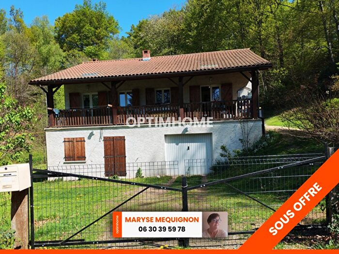 Maison à vendre - Saint-Rémy-sur-Durolle - 4 pièces - 3 chambres