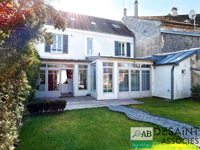 Maison à vendre - Couilly-Pont-aux-Dames - 8 pièces - 5 chambres