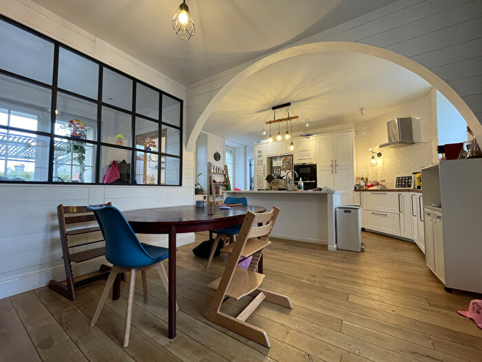 Maison à vendre - Pierrefonds - 10 pièces - 4 chambres