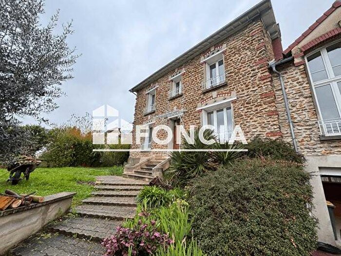 Maison à louer - Marines - 7 pièces - 4 chambres