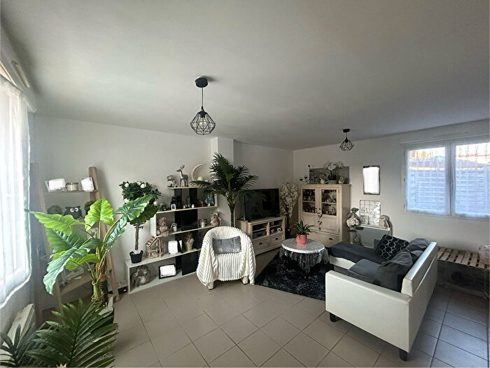 Appartement à louer - Valcourt - 3 pièces - 2 chambres