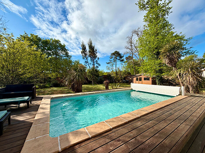 Salles : Maison 6 pièces à vendre