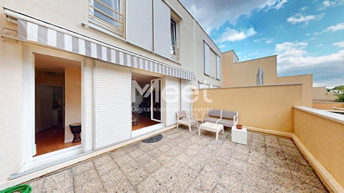 Appartement à vendre - Maurepas, Le Bois de Maurepas, Coudrays - 4 pièces - 3 chambres