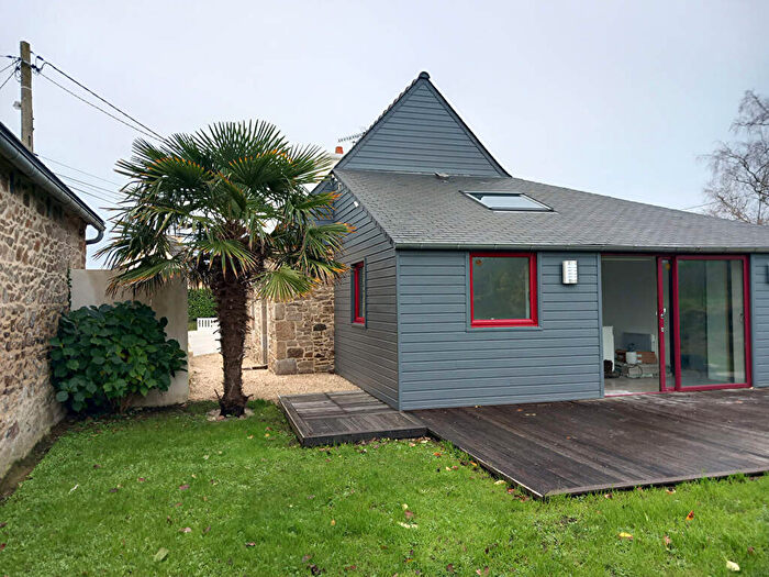 Maison 5 pièces à louer à Camlez