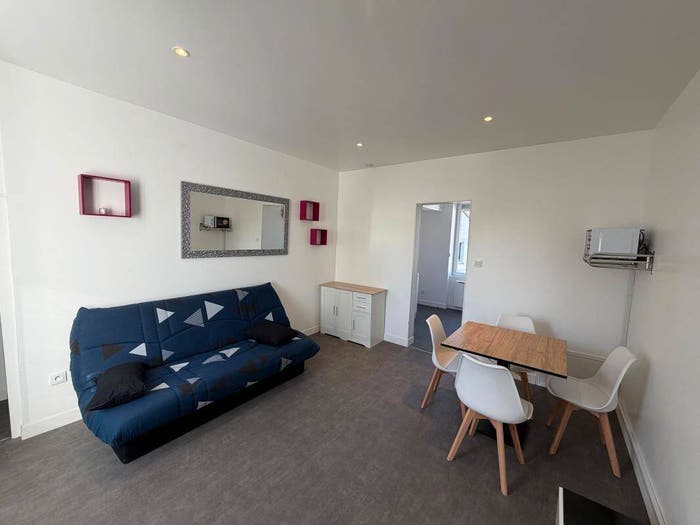 Bourgneuf, Vierzon - Appartement 1 pièce à louer