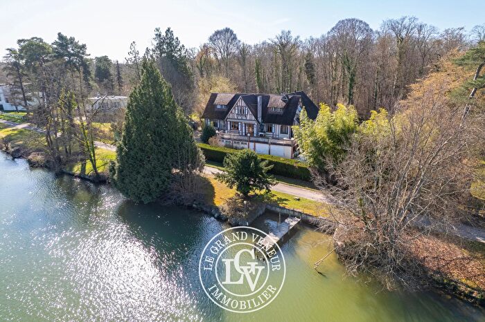 Maison à vendre - Fontainebleau - 13 pièces - 9 chambres