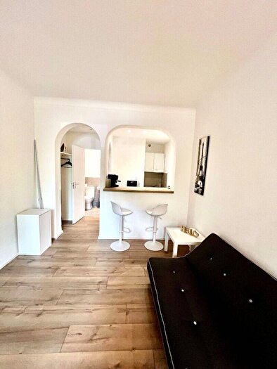 Colombiers, Issy-les-Moulineaux : Appartement 1 pièce à louer