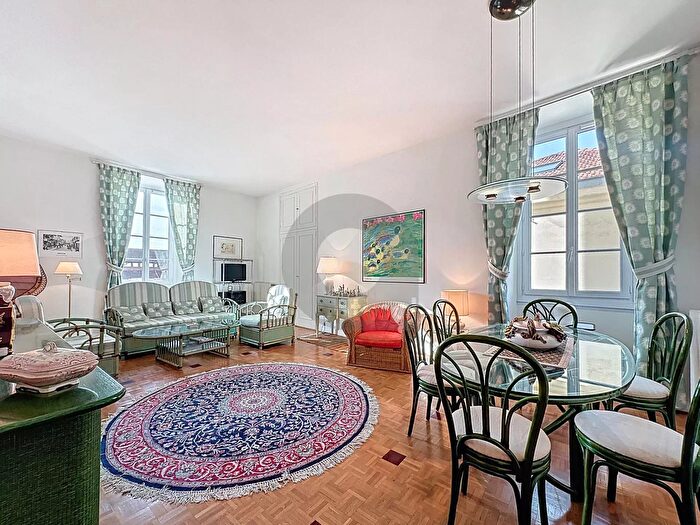 Appartement à vendre - Menton, Hôtel de Ville, Vieille Ville, Musée, Madone, Carnolès - 3 pièces - 2 chambres