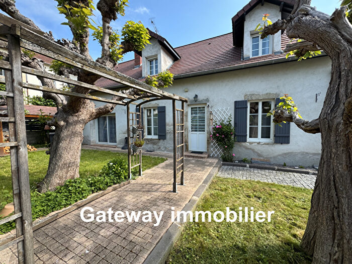 Maison à vendre - Bellerive-sur-Allier - 8 pièces - 4 chambres