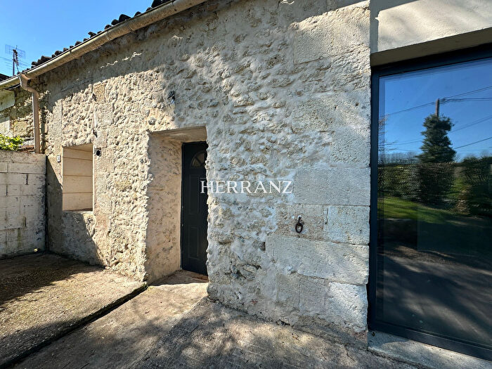 Maison à vendre - Villegouge - 3 pièces - 2 chambres