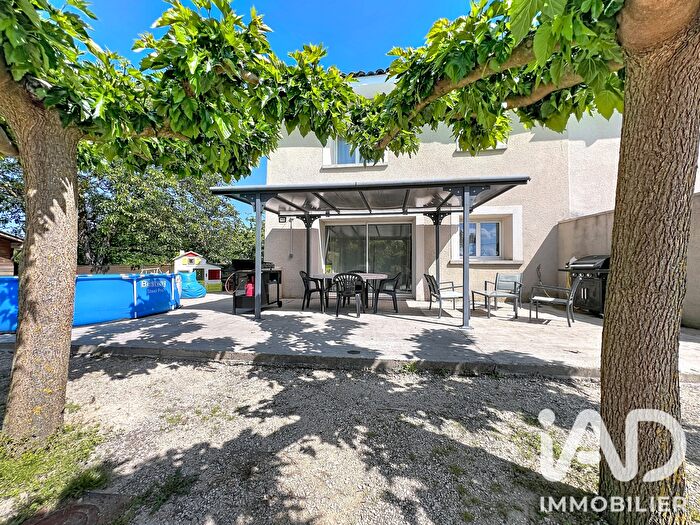 Maison 5 pièces à Luzinay, à vendre