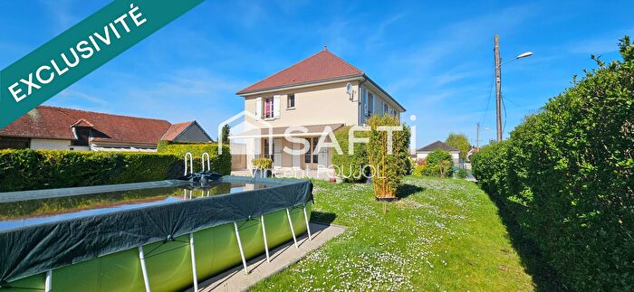 La Chapelle-Saint-Luc, Chantereigne, Montvilliers : Maison 6 pièces à vendre