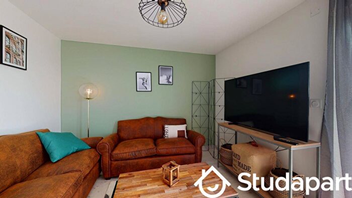 Appartement à louer - Saint-Cyprien, Toulouse - 1 pièce - 2 chambres