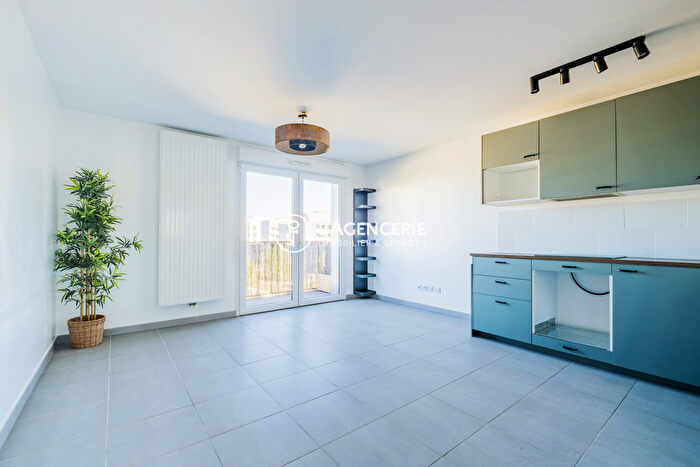 Appartement 2 pièces à Bordeaux, Bassins à Flot, à louer