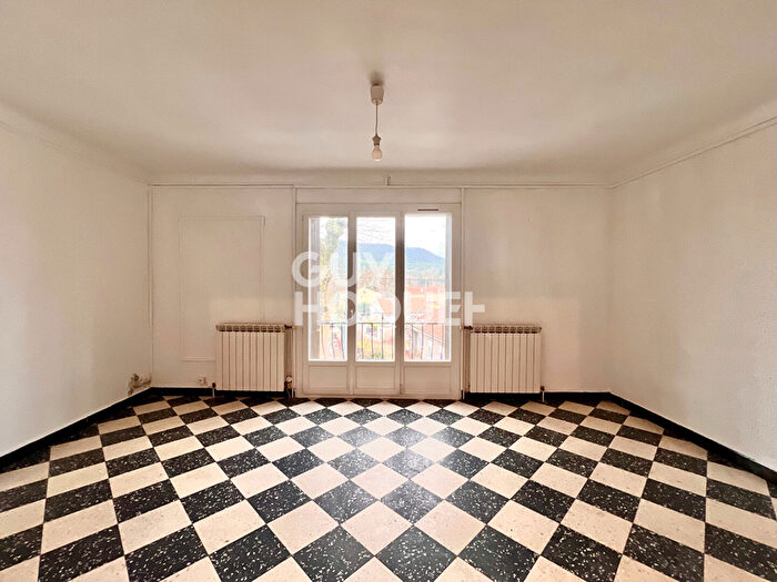 Maison à louer - Tourves - 4 pièces - 3 chambres