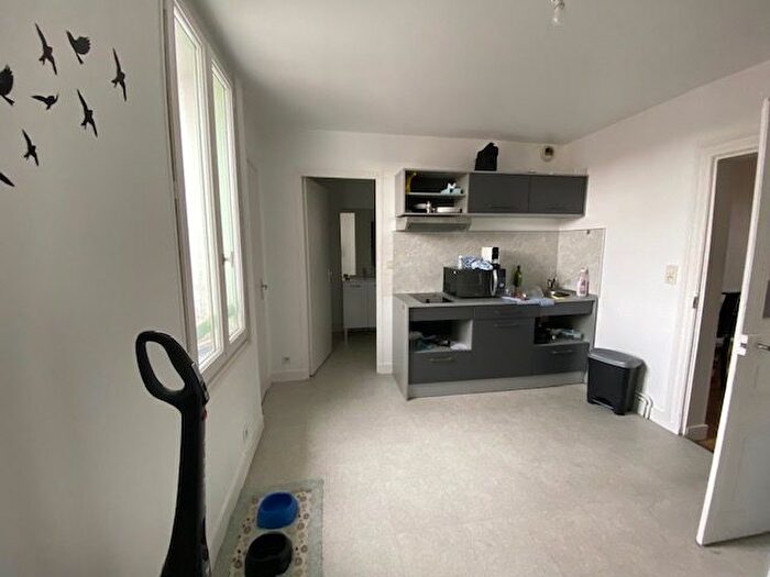 Appartement à louer - Périgueux, Centre-ville, La Gare, Saint-Martin - 2 pièces - 1 chambre