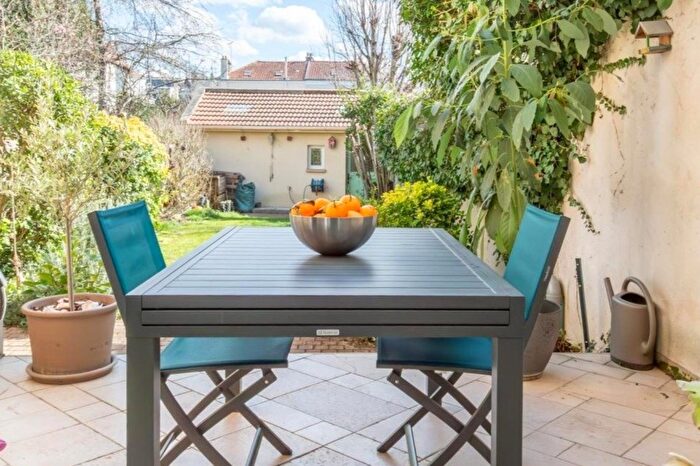 Maison à vendre - Fontenay-sous-Bois, Proche Bois de Vincennes, Rer A - 6 pièces - 4 chambres