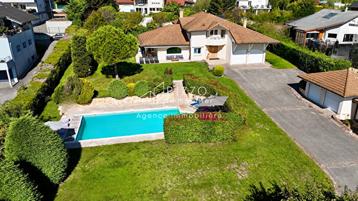 Maison à vendre - Divonne-les-Bains - 12 pièces - 7 chambres