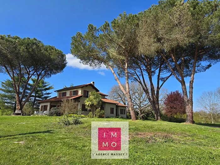 Maison à vendre - Trie-sur-Baïse - 8 pièces - 5 chambres