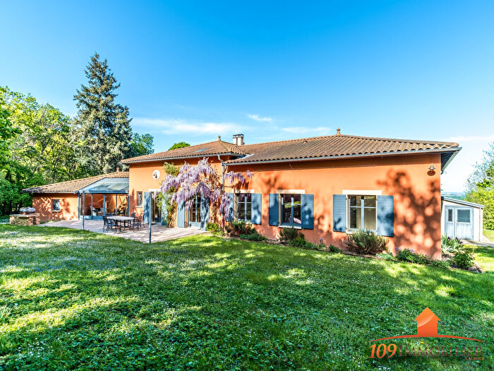 Bagnols : Maison 9 pièces à vendre