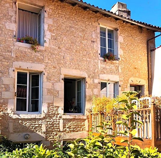 Maison à vendre - Verteuil-sur-Charente - 6 pièces - 3 chambres