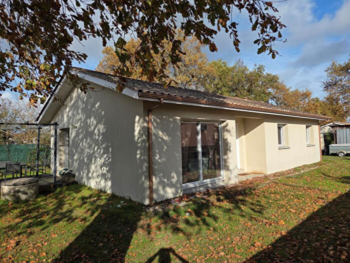 Maison à vendre - Saint-Yzan-de-Soudiac - 4 pièces - 3 chambres