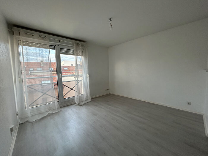 Appartement à louer - Reims, Barbâtre - 1 pièce