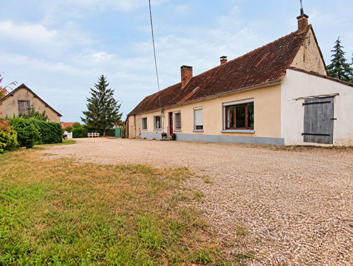 Maison 4 pièces à Chaufour-Notre-Dame, à vendre