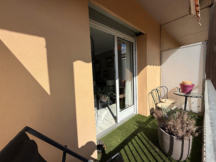 Appartement à vendre - Saint-Étienne, La Terrasse, Bel Air, Bergson, Carnot - 3 pièces - 2 chambres