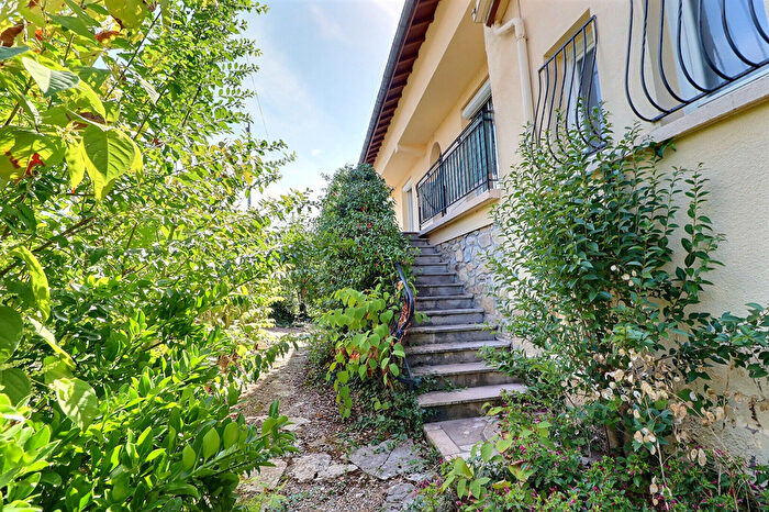 Maison 8 pièces à Villefranche-de-Rouergue, Tricot, à vendre