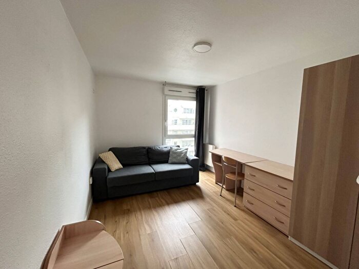 Appartement à louer - Faubourg de lArche, Courbevoie - 1 pièce