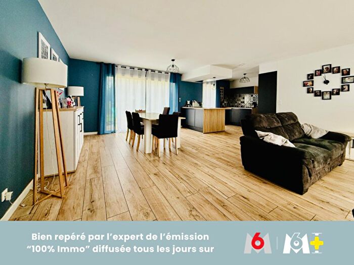 Maison à vendre - Le Puiset-Doré - 6 pièces - 5 chambres