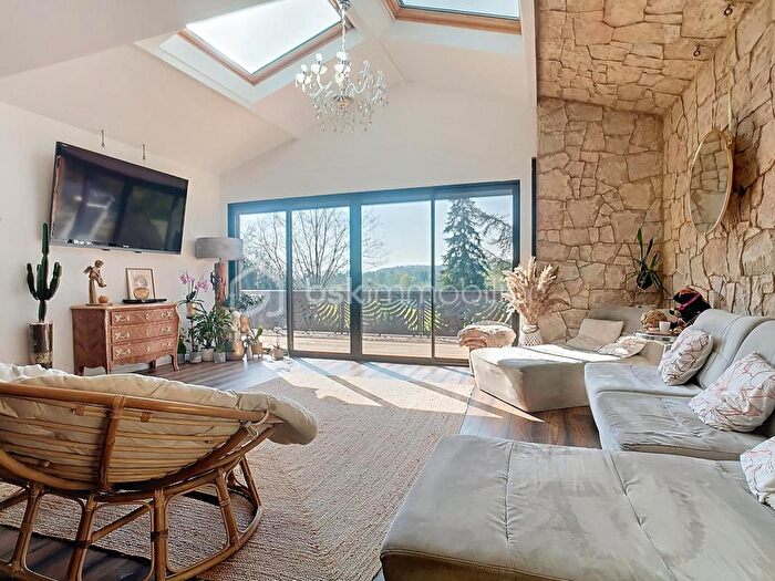 Maison à vendre - Chessy - 8 pièces - 6 chambres